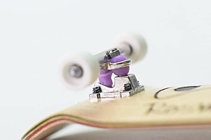 Fingerboard Tuning Kit Molded UFO’s - Roswell's Skateboards